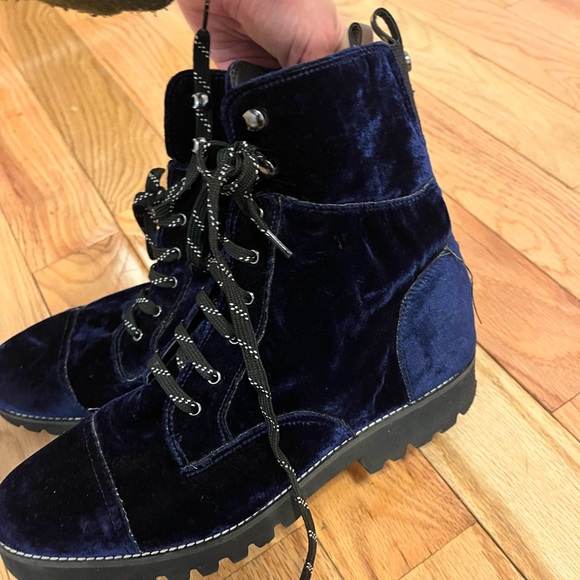 Donald J. Pliner | Shoes | Brand New Worn Twice Donald J Pliner Blue ...
